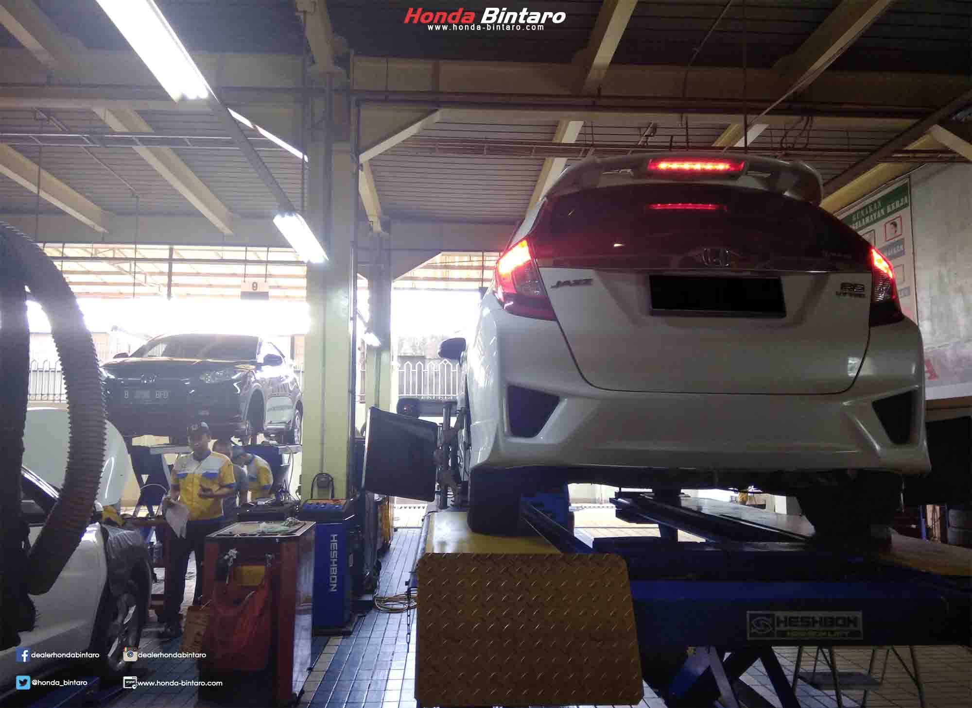 Maanfaat Melakukan Spooring dan Balancing Roda Kendaraan - Honda Bintaro